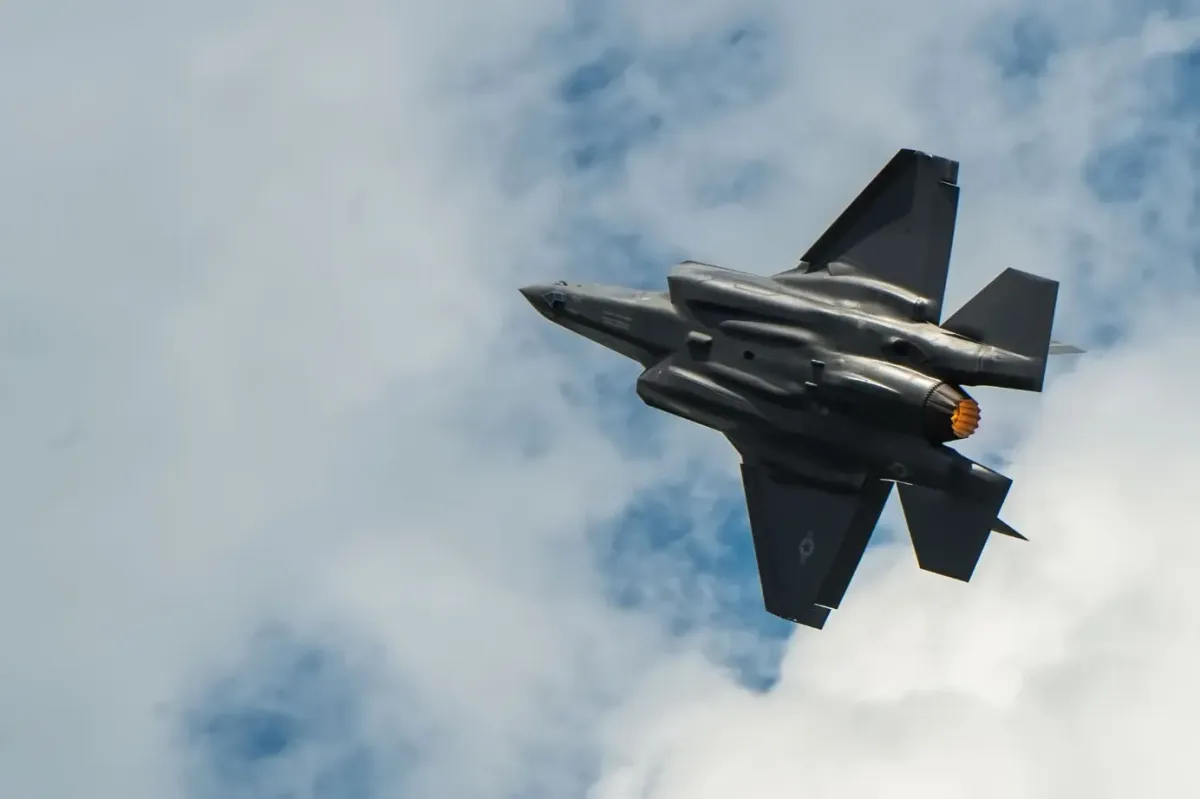 What is the Top Speed of the Lockheed Martin F-35? - Planenerd